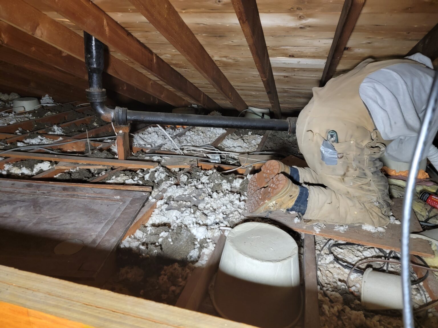 Attic, Wall, Basement Insulation contractors Milwaukee WI