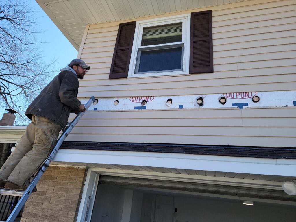 Attic, Wall, Basement Insulation contractors Milwaukee WI